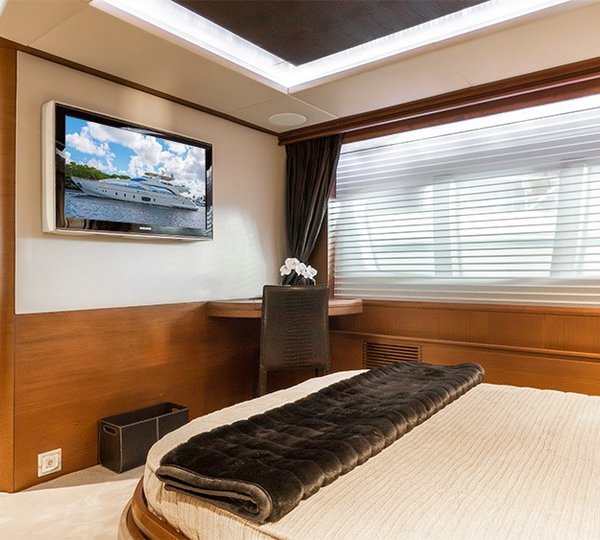 Yacht AZIMUT YCG 120', Azimut | CHARTERWORLD Luxury Superyacht Charters